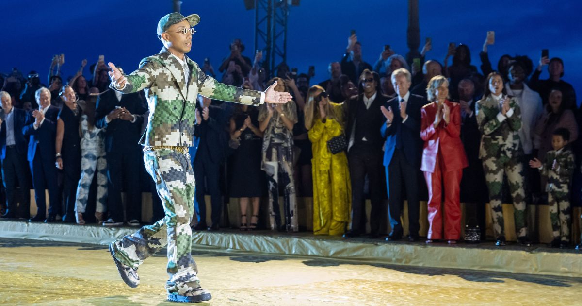 Louis Vuitton spring 2024 menswear: Fantastičan debi Pharrella ...