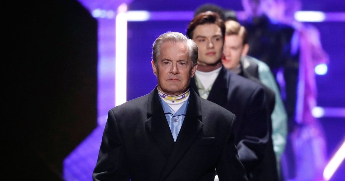 Holivudski glumci "ukrali šou" na Prada muškoj reviji - Harper's BAZAAR ...