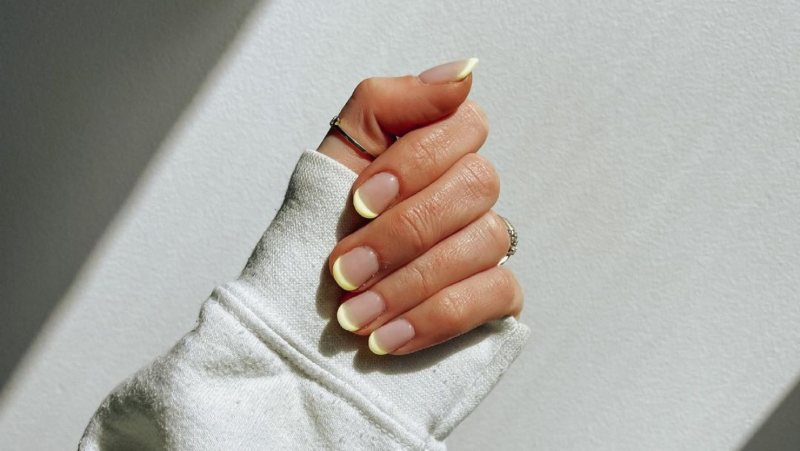 Neon french nails: Francuski manikir je redefinisan najmodernijim ...