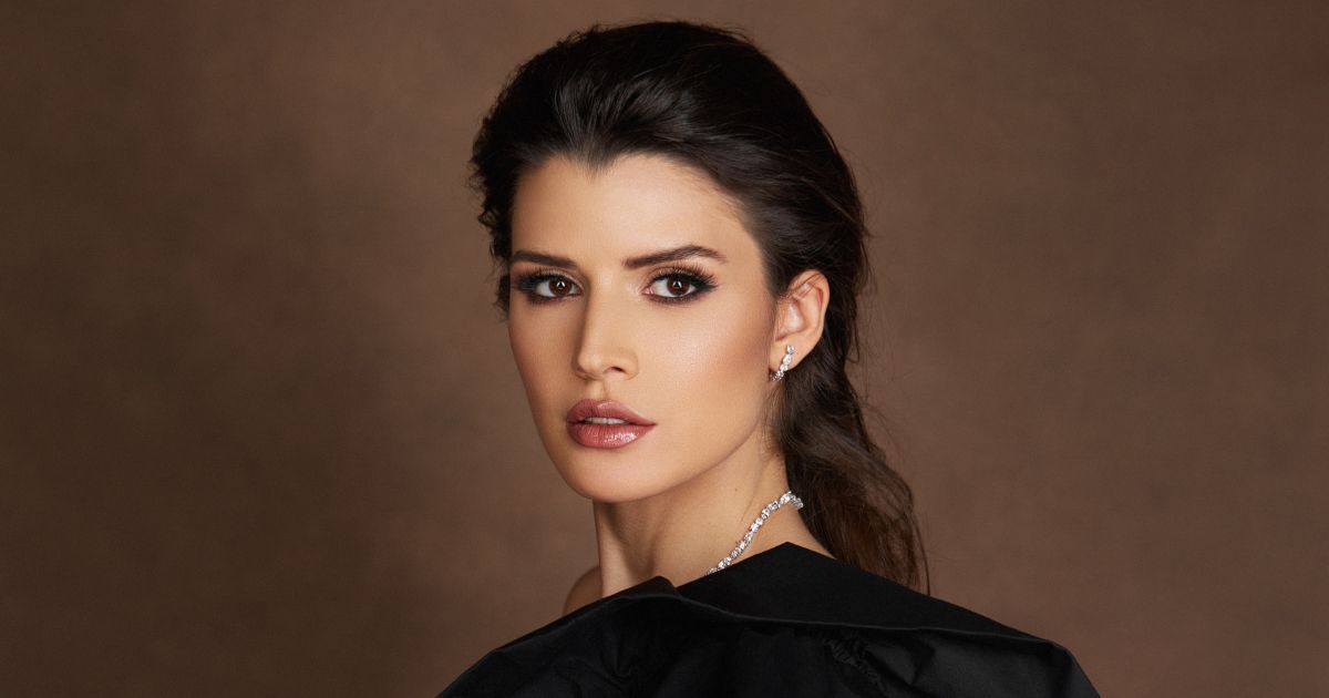 Tamara Rađenović: Sopran koji glasom probija granice - Harper's BAZAAR ...